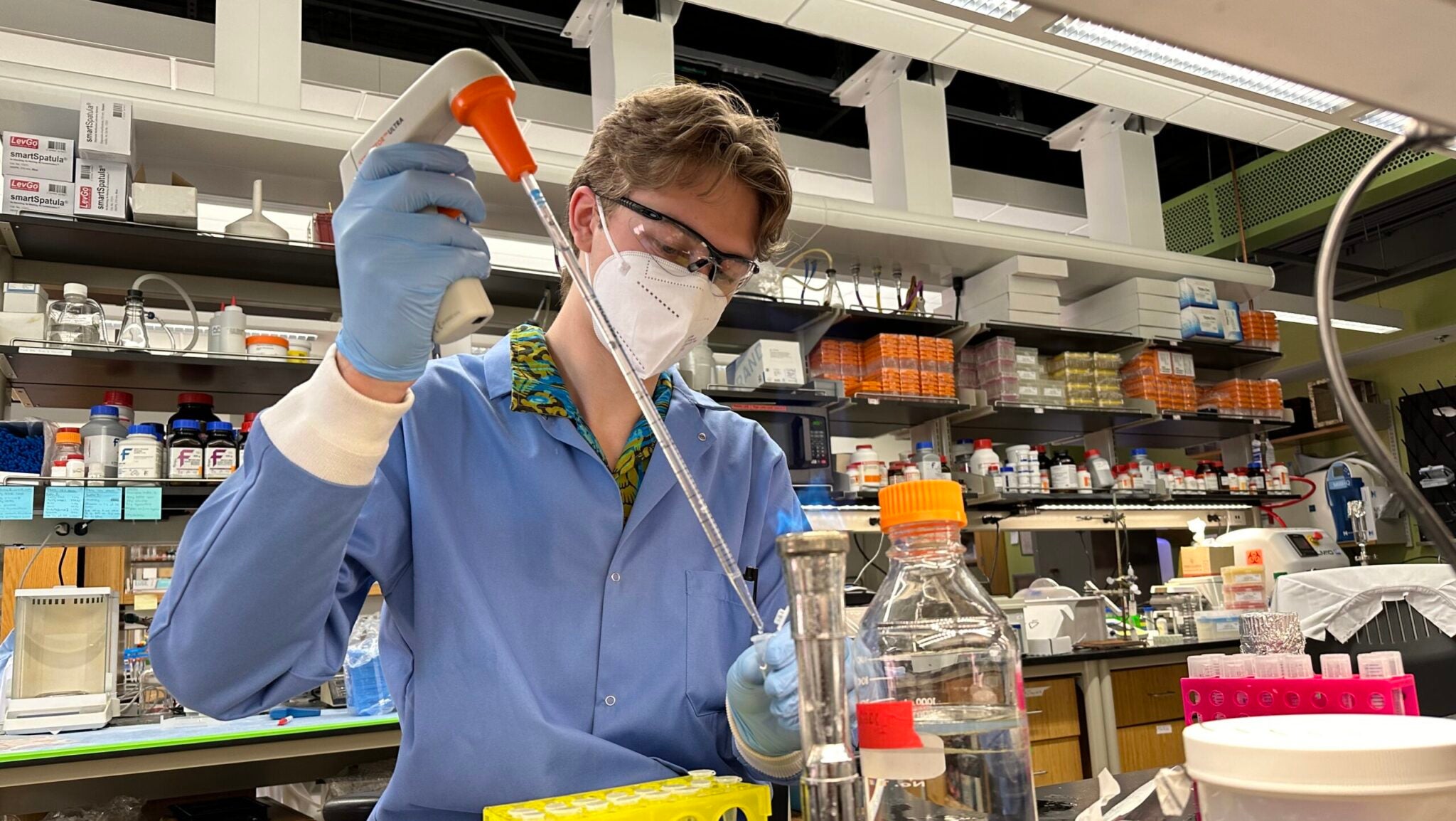 How Jonas Schemm (C’24) Helped Distribute 200,000 Pieces of PPE Around ...
