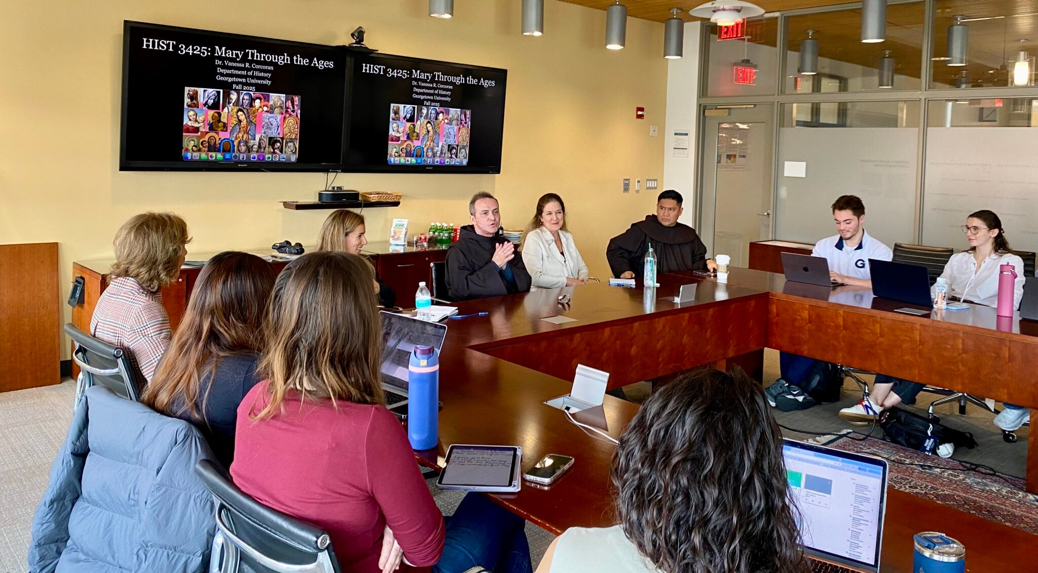 Vatican-Affiliated Scholars Join Students in Dialogue About the Virgin ...